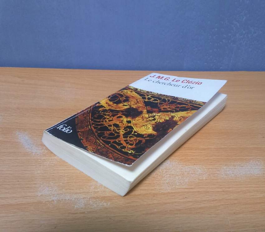 Second hand French Literature Book Le Chercheur D or Aster Vend Second hand French Literature Book Le Chercheur D or Aster Vend